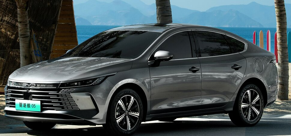 BYD Destroyer 05 2025 – Plug-in Hybrid Sedan