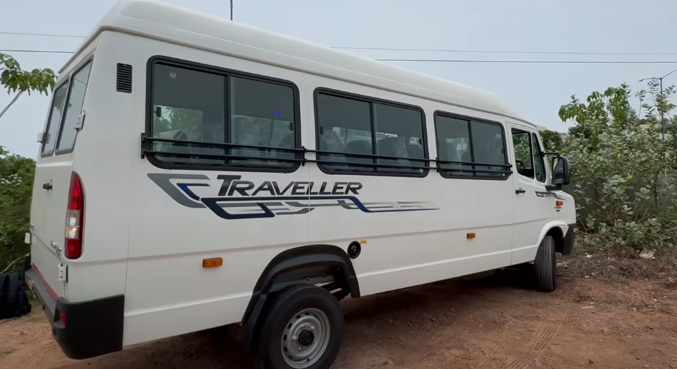 Force Traveller School Bus 3700 WB 2025 – School Transport Bus