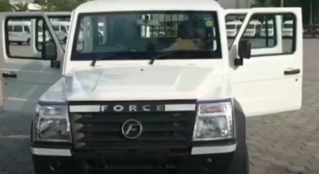 Force Trax Crew Van 2025 – Commercial Passenger and Cargo Van