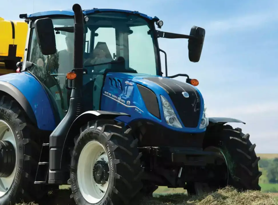 New Holland T5.100 Electro Command™ – Compact Tractor for Mixed Farming