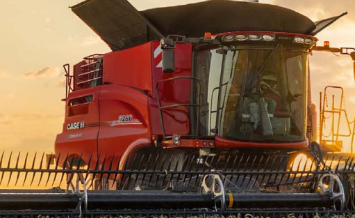 Case IH Axial-Flow 8260 – 571 HP Combine Harvester for Versatile Harvesting