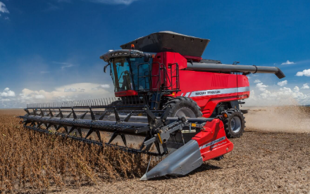 Massey Ferguson 9895 – 500 HP Axial Combine Harvester