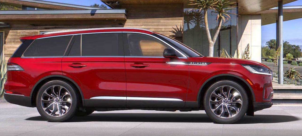 2025 Lincoln Aviator Premiere – Midsize Luxury SUV